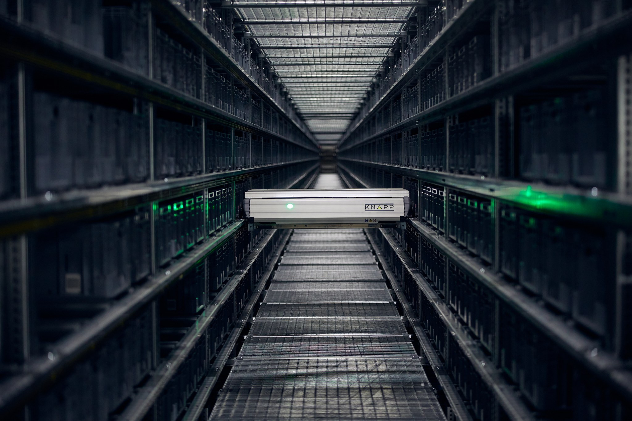 3PL automated warehouse - HUB logistics